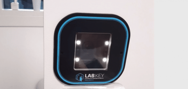 Open doors with QR codes - LabKey.io